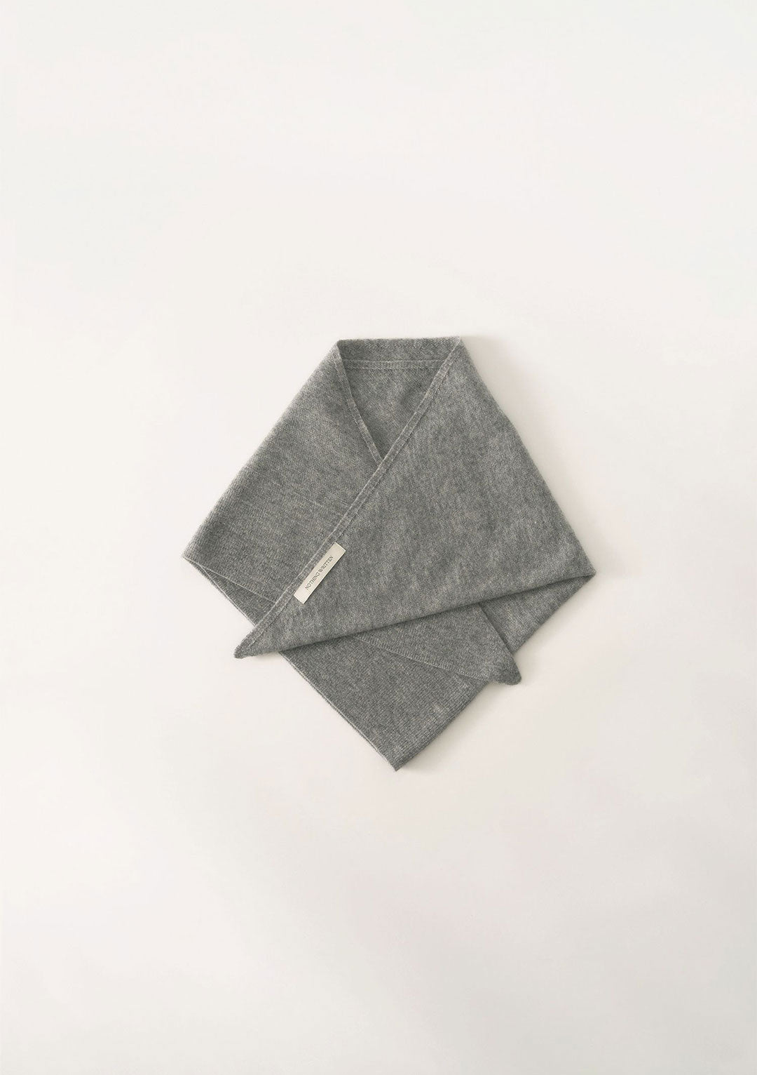 NOTHING WRITTEN Triangle Cashmere Muffler | Knitwear | OEUVR – OEUVR